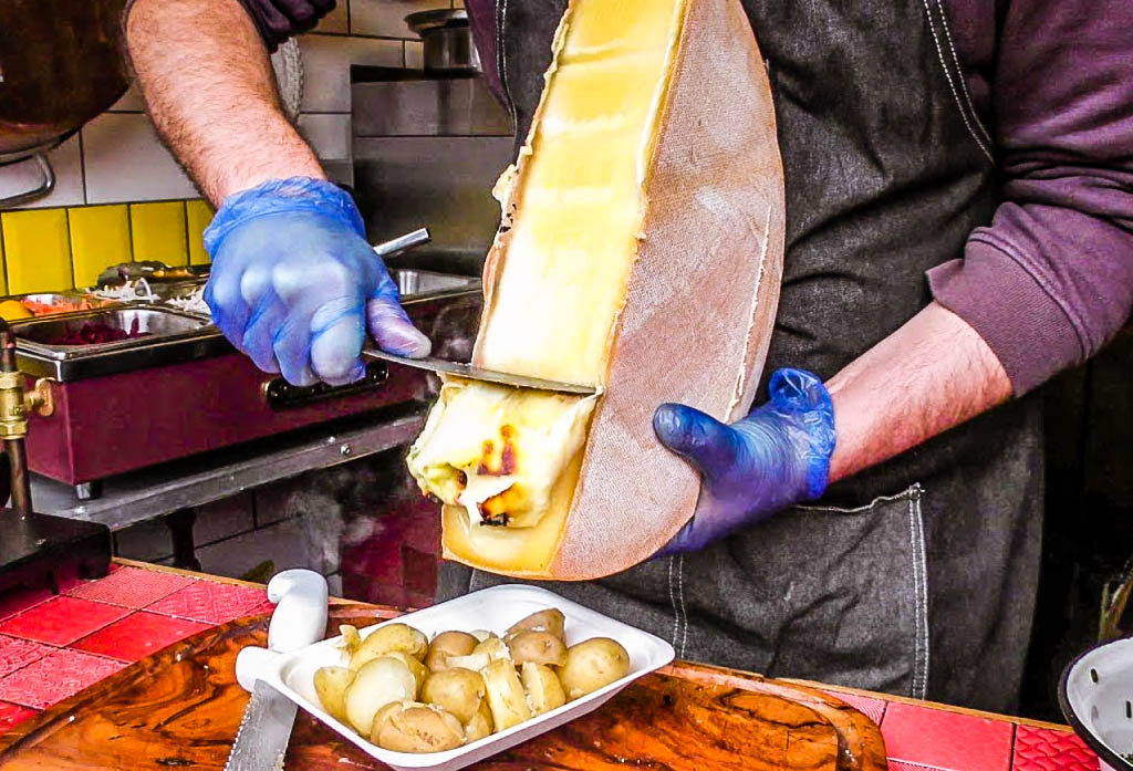 Raclette Recipe | Cheese Lovers Here! | Melis Fontana